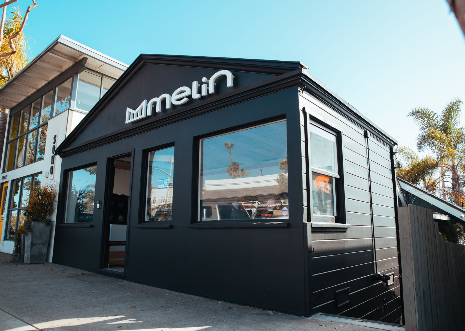 Store Locator and Retail Locations | Find melin Near Me | melin